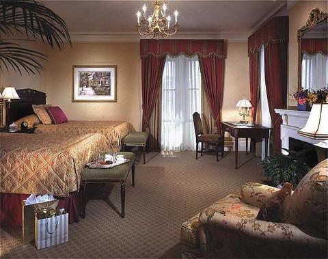 Hotel Room King: Bruce Springsteen at Fenway Park...Relive those Glory ...